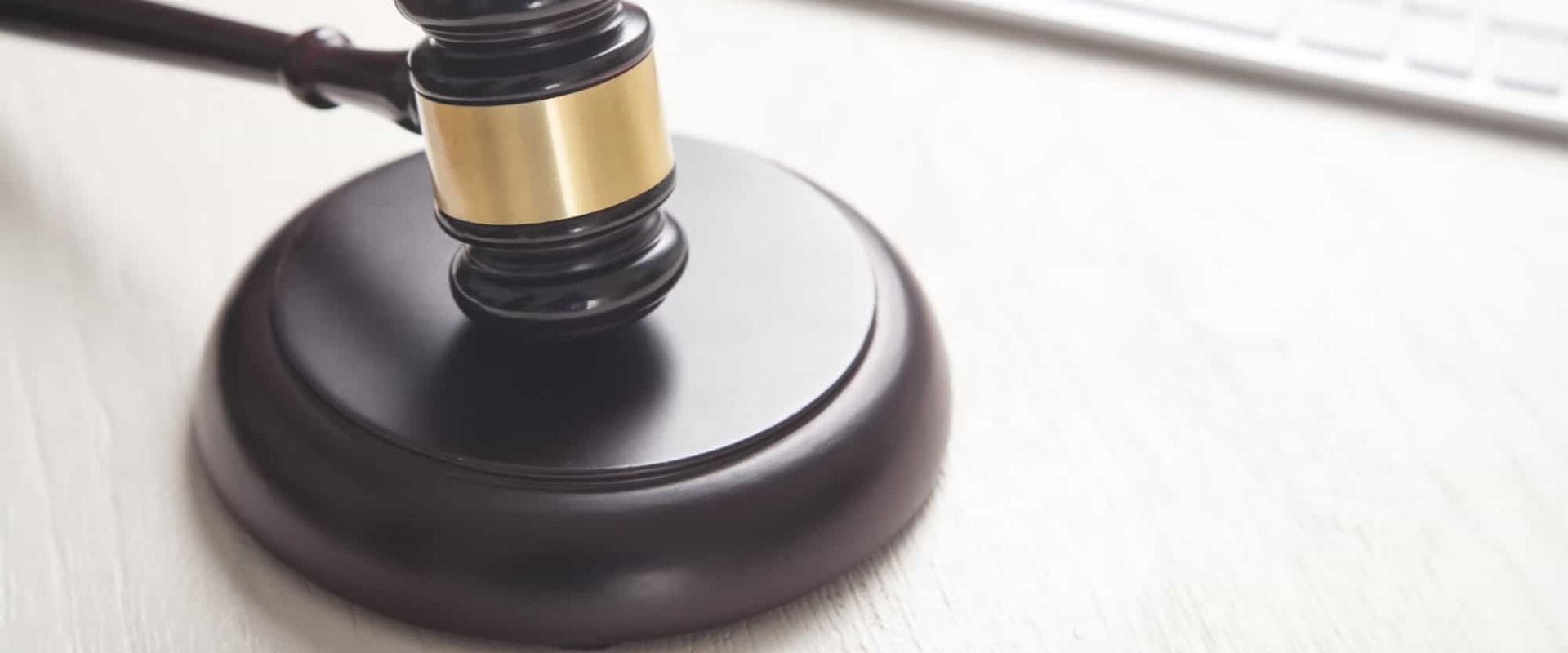 What is the difference between a felony and a misdemeanor?